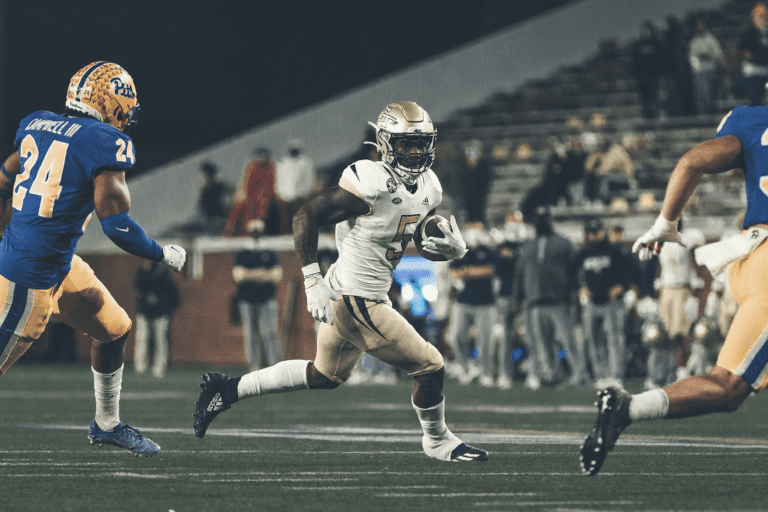 Meet 2022 NFL Draft Prospect Jerry Howard, RB, Towson University