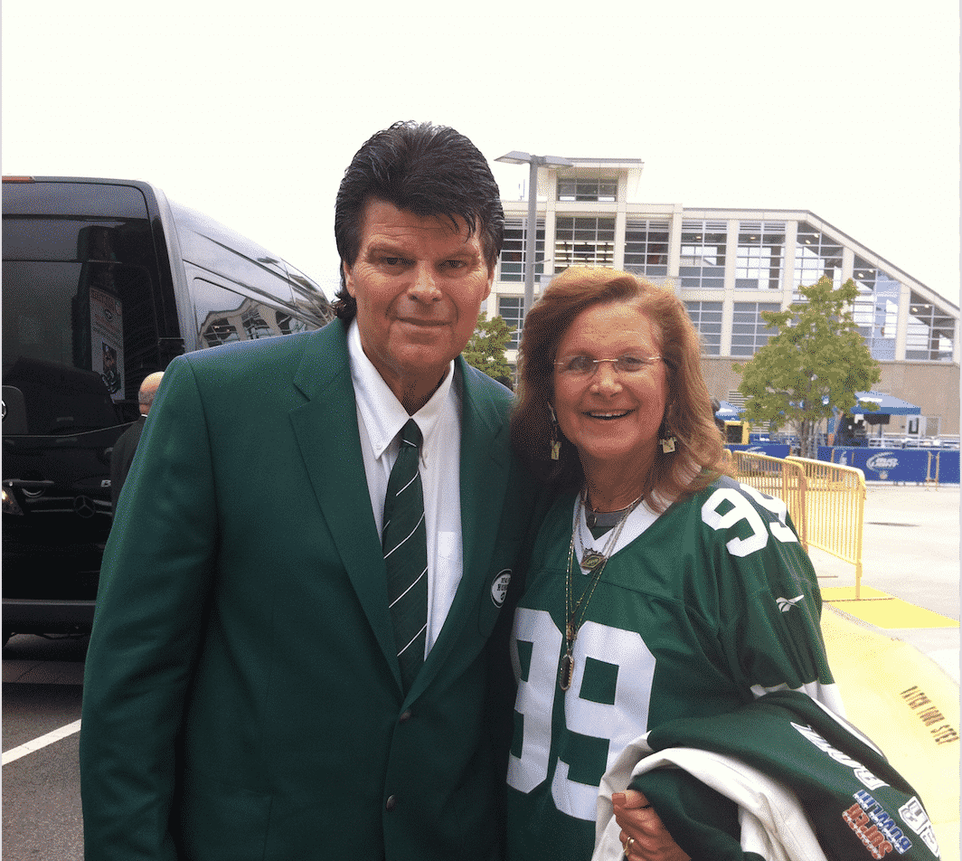 NFL's 1st Female Scout Connie Carberg to be awarded at 2022 Hula Bowl