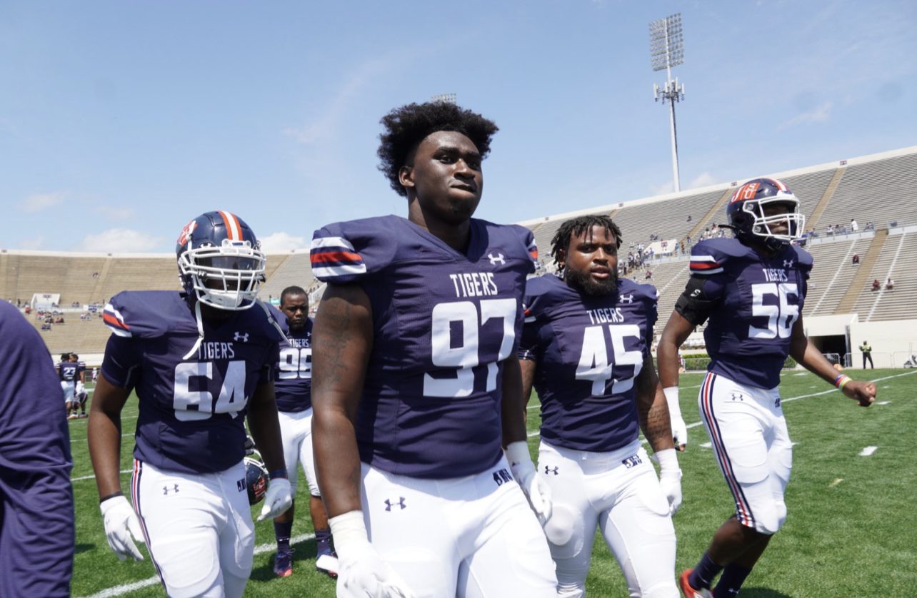 Meet 2022 NFL Draft Prospect Radell Washington, DE, William Jewell