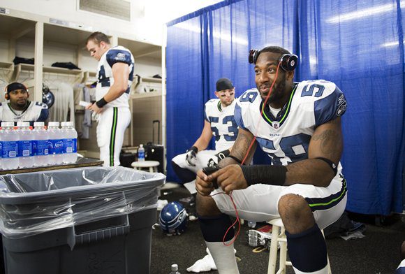 How players prepare for an NFL game